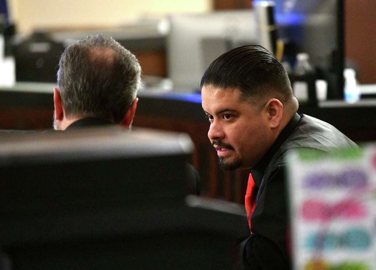 Jurors hear chilling 911 call from San Antonio teen who said her dad ...