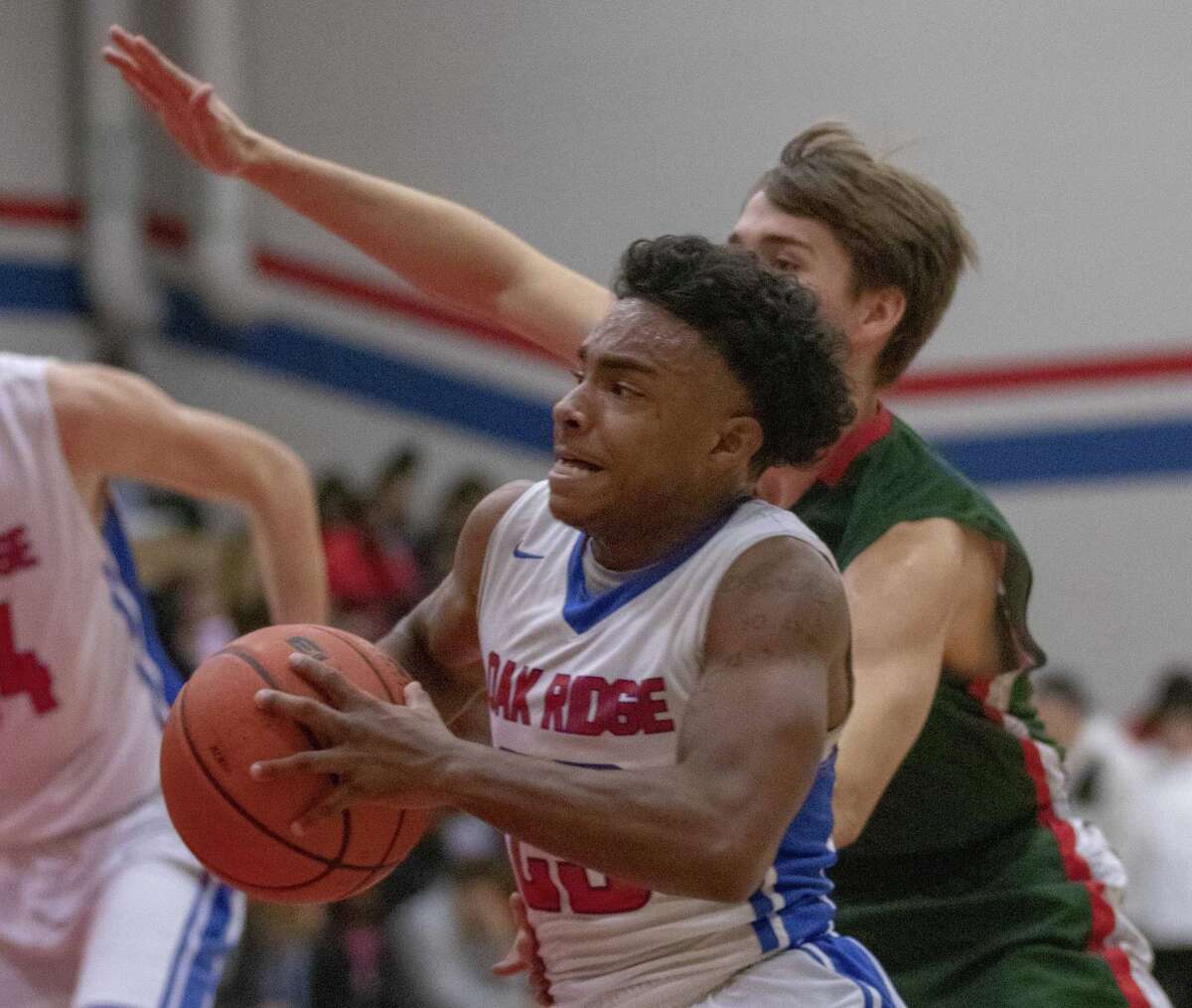 BOYS HOOPS: The Woodlands extends playoff streak with win at Oak Ridge