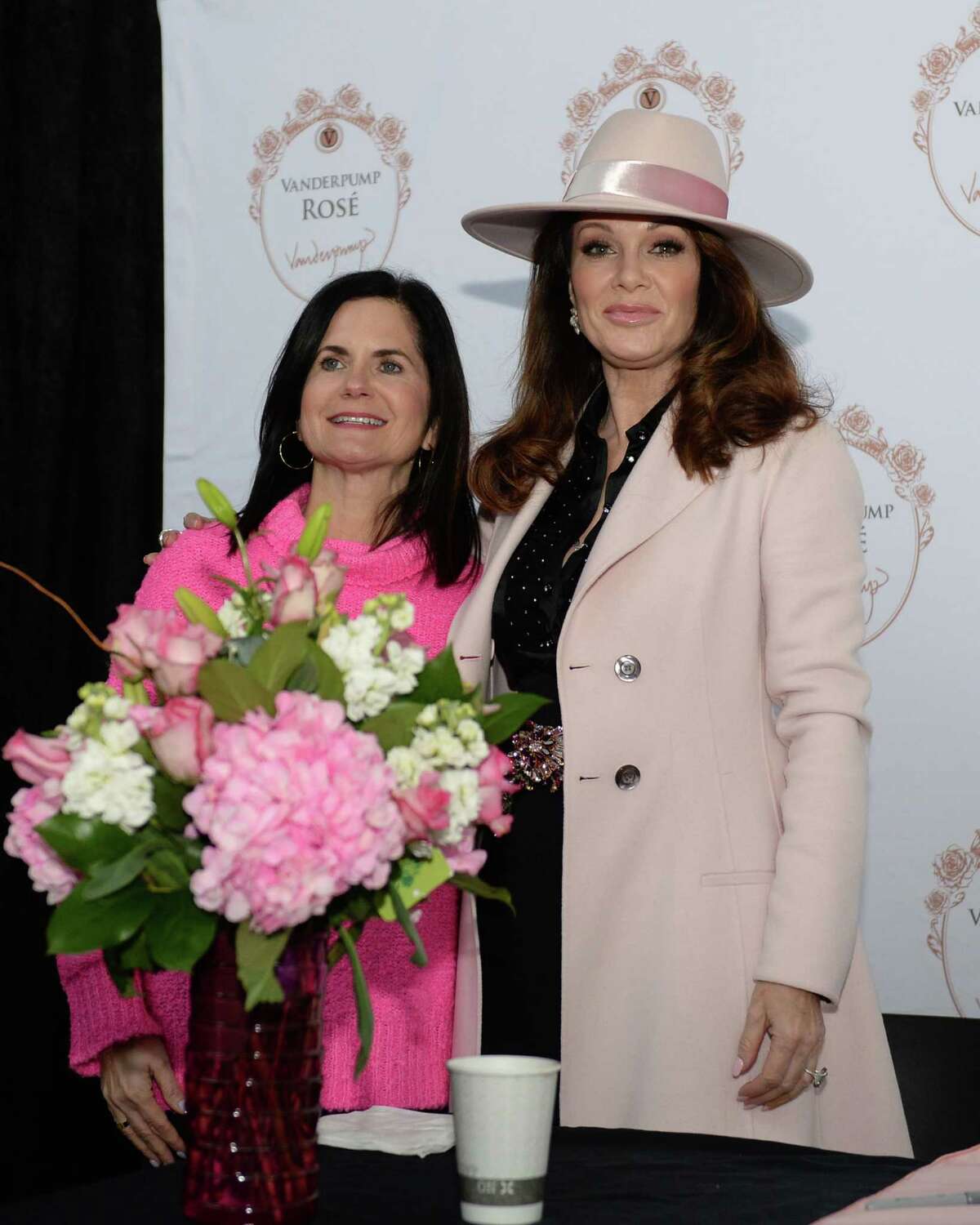 Reality show star Lisa Vanderpump dazzles Houston fans at H-E-B