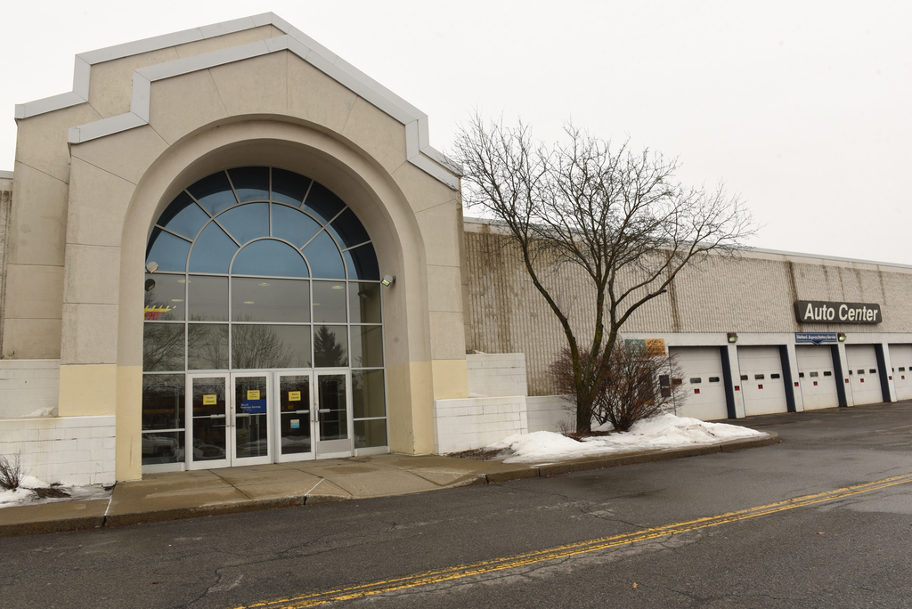 As anchors depart, malls seek new ways to build traffic