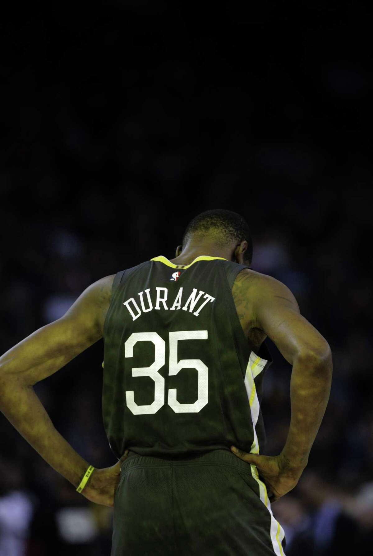 In NBA, Warriors behind biggest story lines