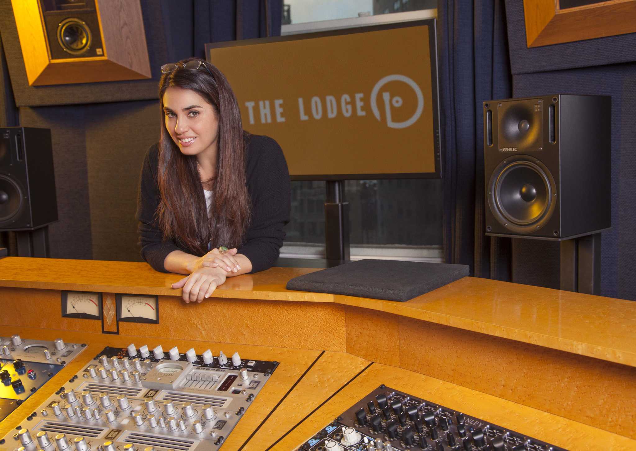 1993 Skidmore grad wins a Grammy
