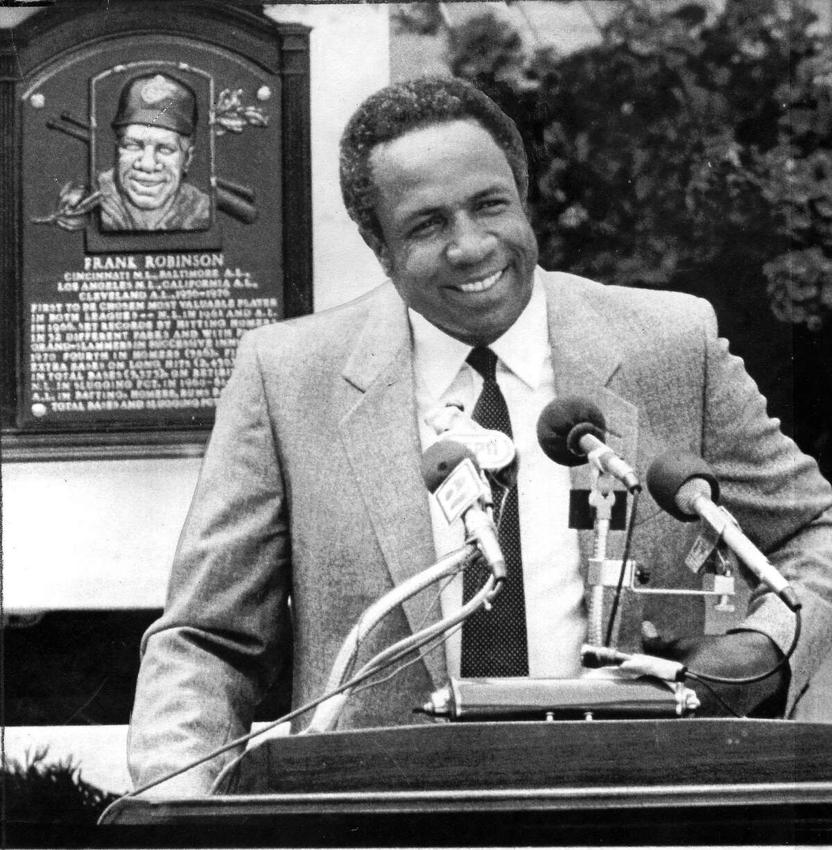 2 Oaklanders with distinct legacies — Frank Robinson, Huey Newton