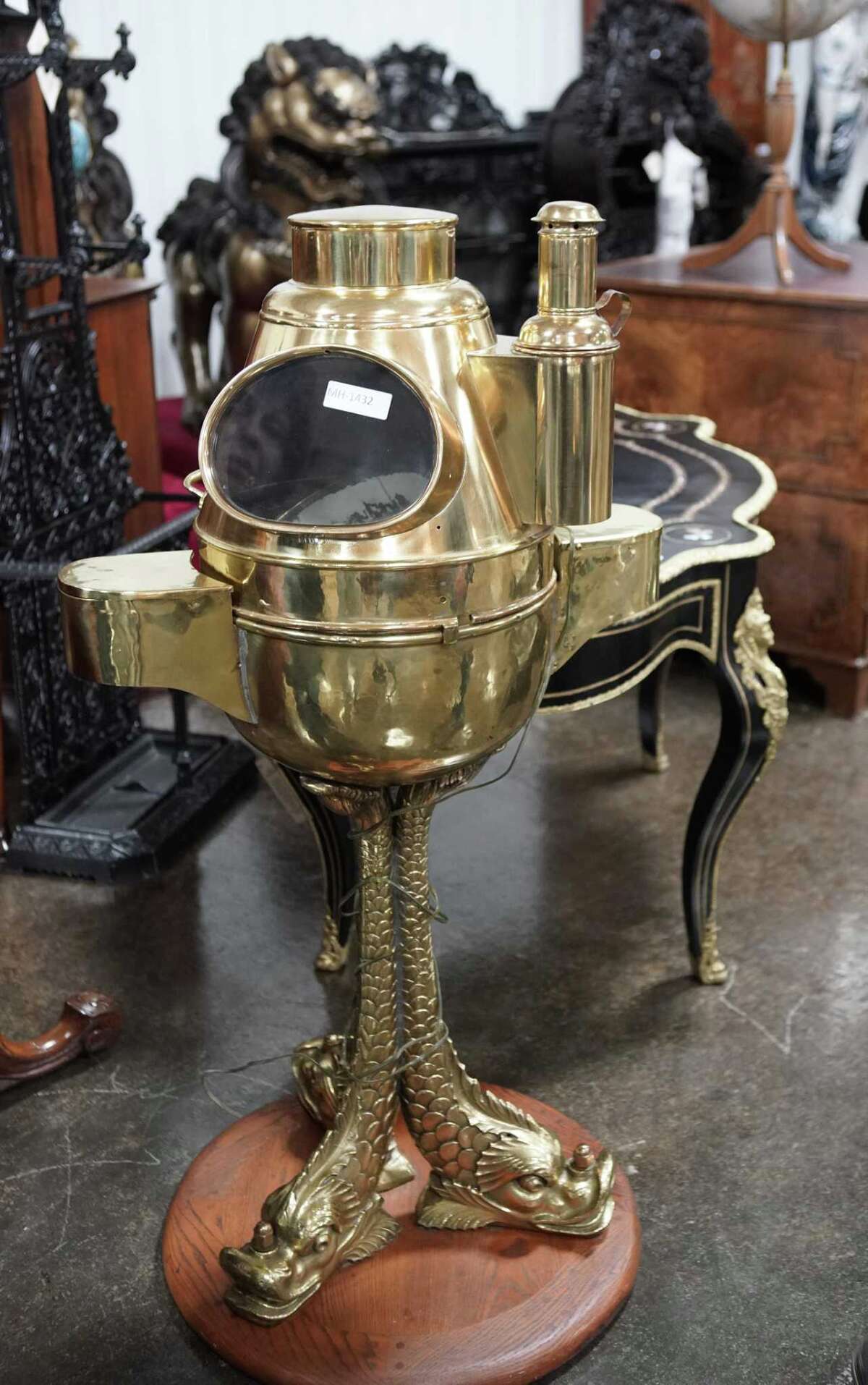 Houston antiques dealers ready to put it all up for auction