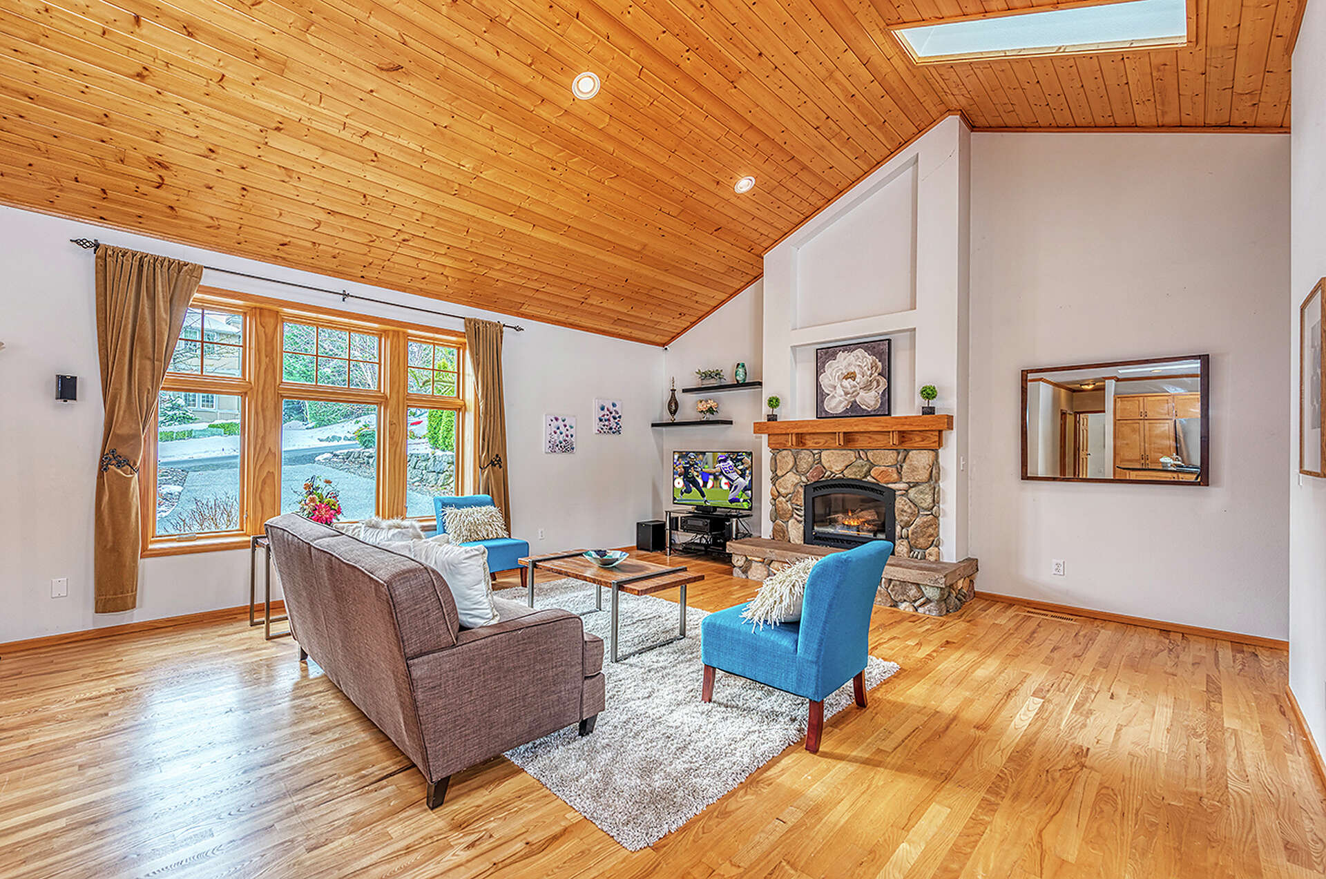 Get inspired: House where Jeff Bezos started Amazon listed