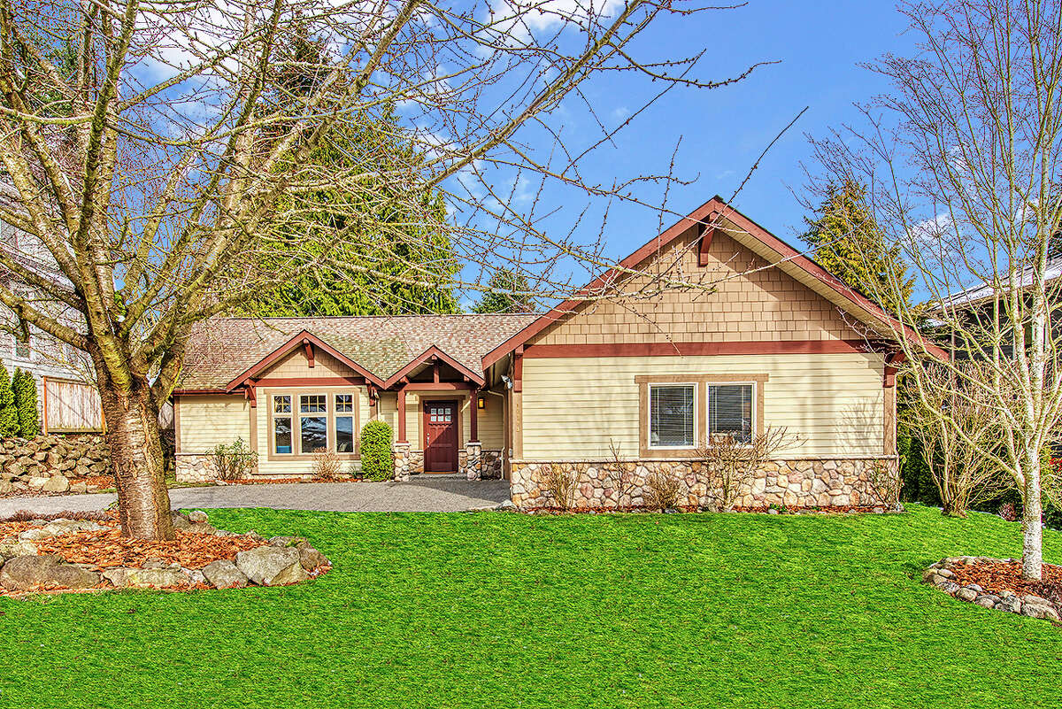 Get inspired: House where Jeff Bezos started Amazon listed