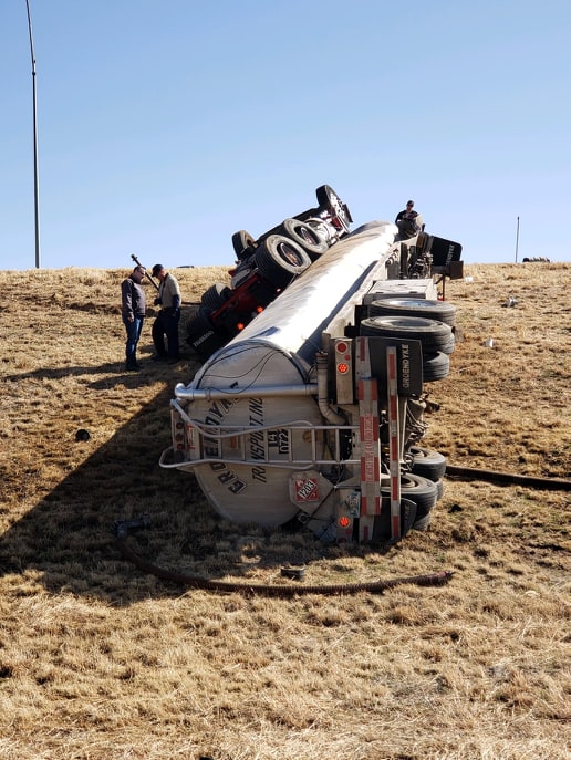 1 injured after Tuesday morning 18-wheeler rollover