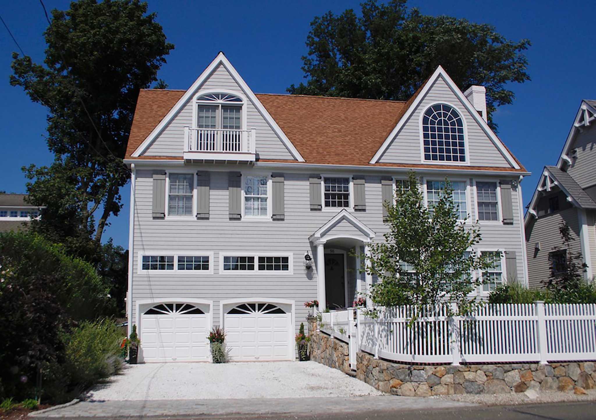 Three-bedroom colonial has water views, open-plan living