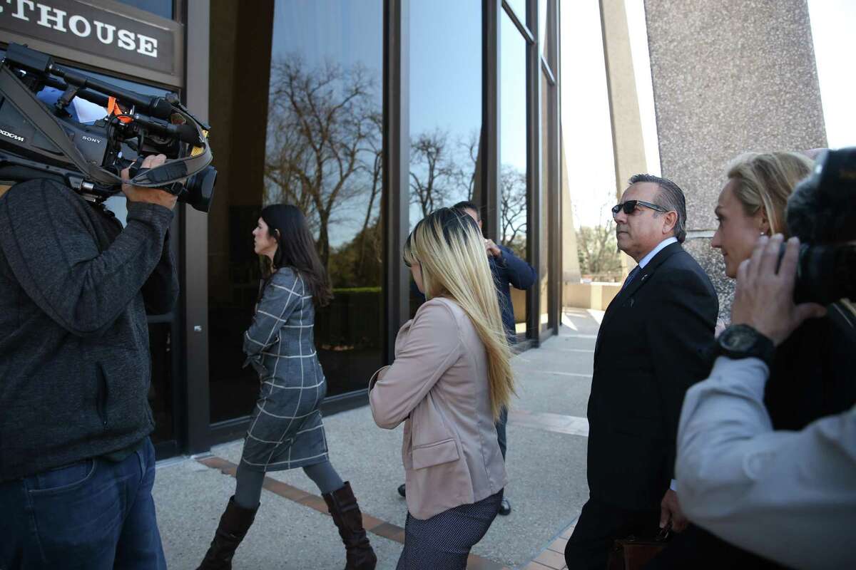 Former state Sen. Carlos Uresti gets 5 years in prison in bribery case