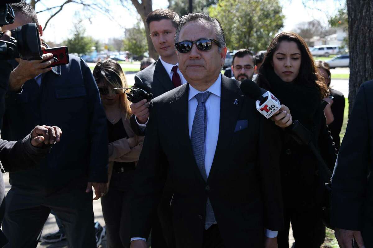 Former state Sen. Carlos Uresti gets 5 years in prison in bribery case