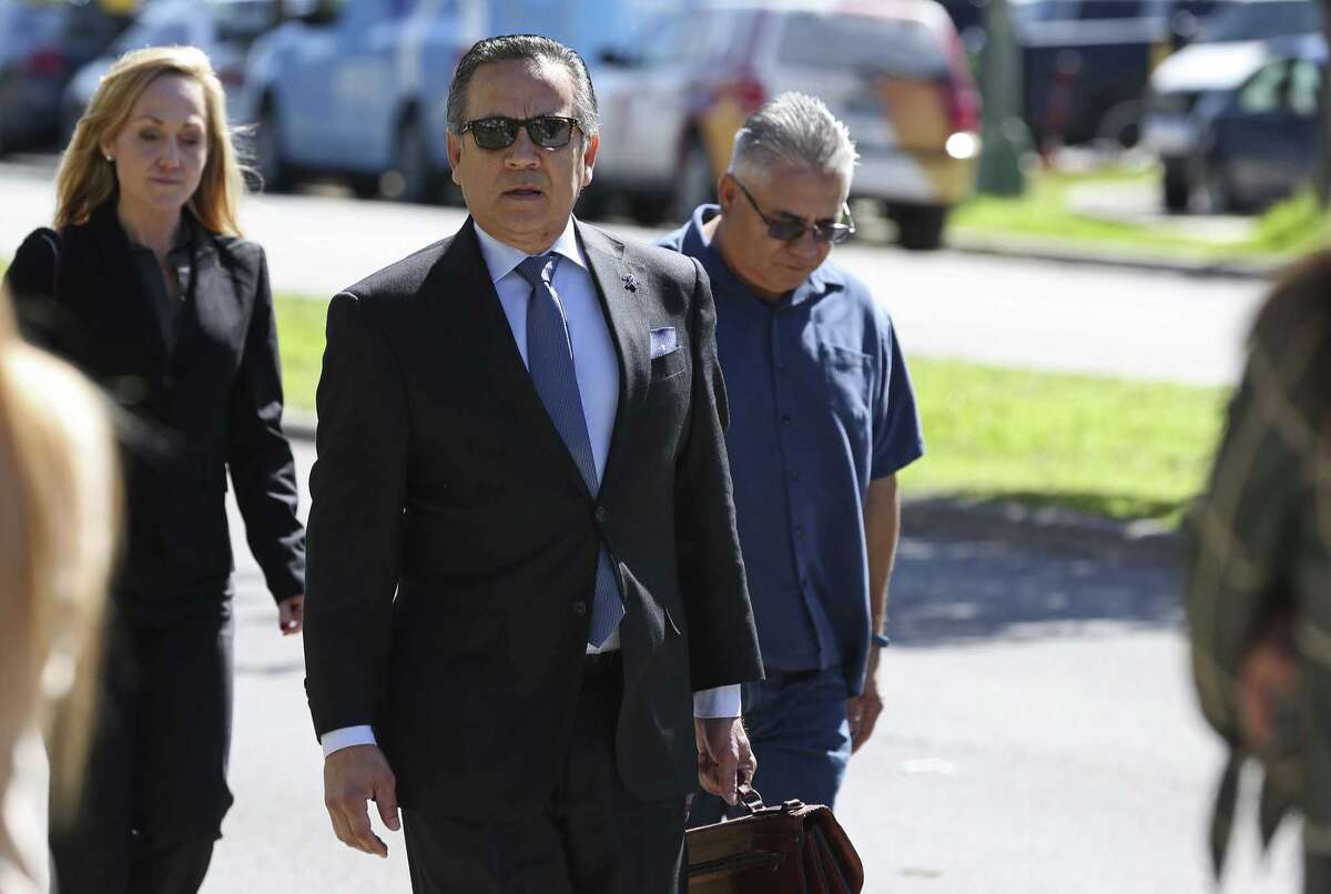 Former state Sen. Carlos Uresti gets 5 years in prison in bribery case