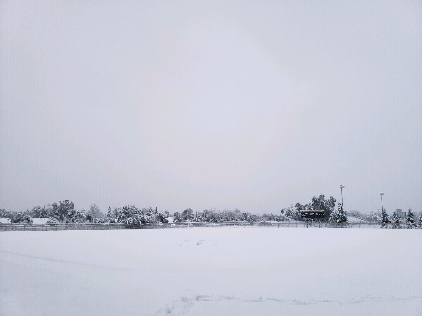 10 inches of snow in downtown Redding: Whole town shut down, section of ...