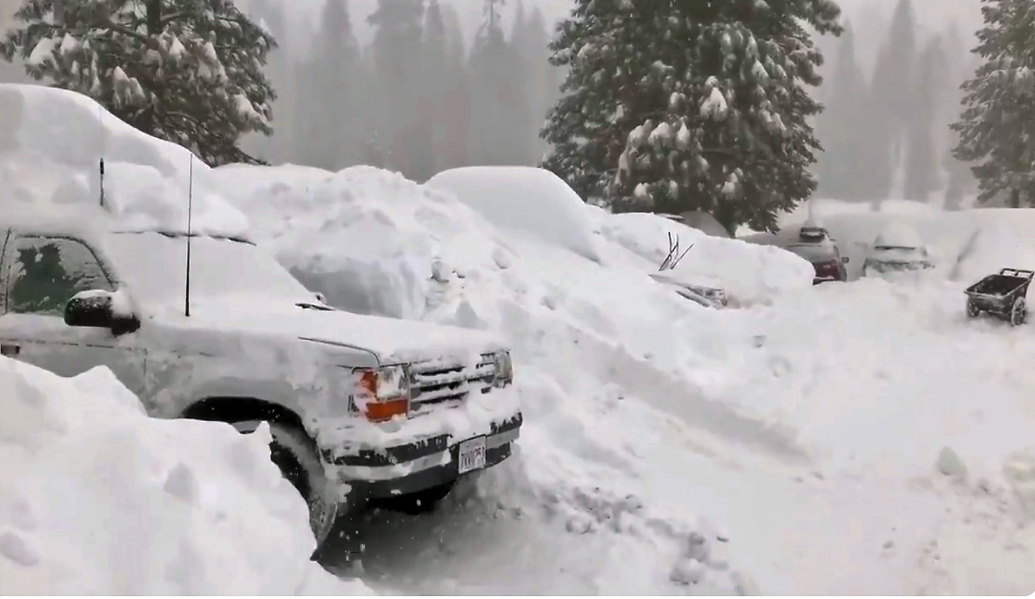 Snow: Sierra expects several feet, plus road closures