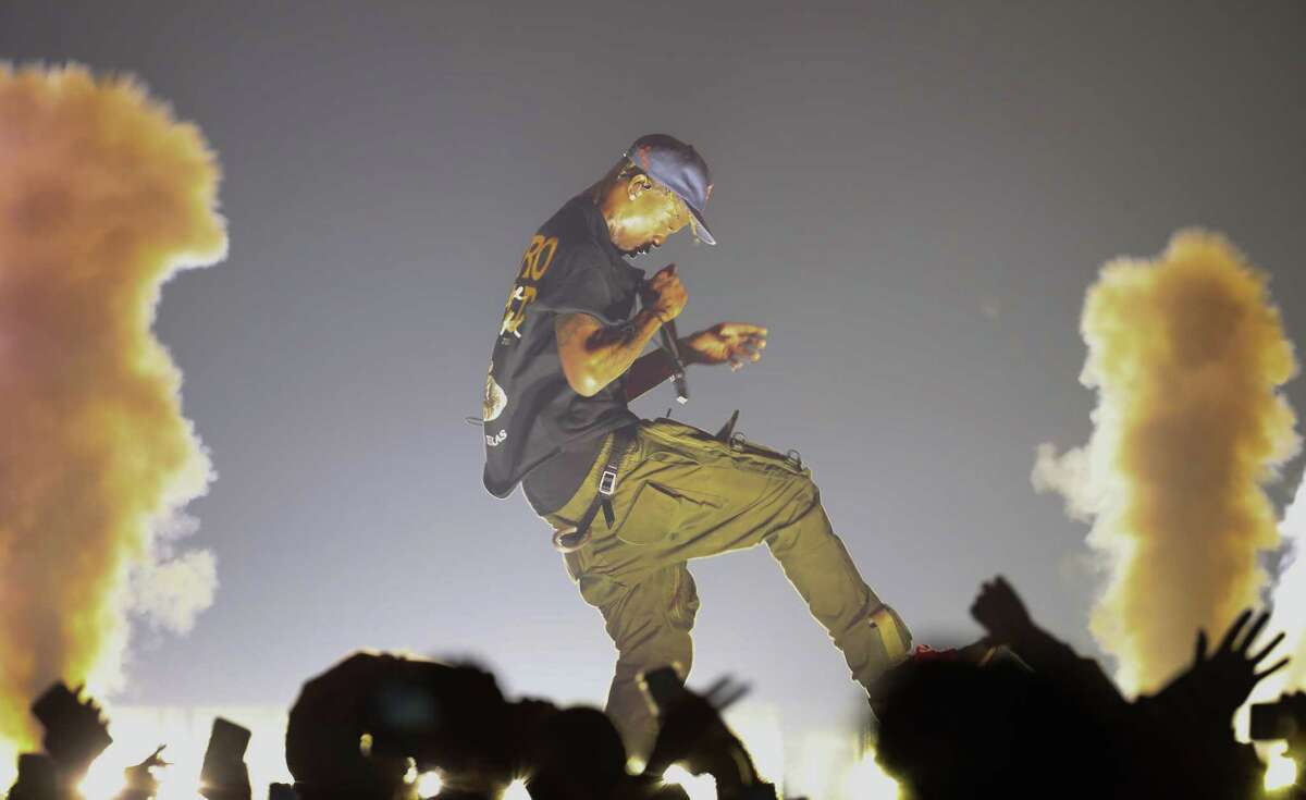 Travis Scott gets key to the city, promise of a new amusement park at ...