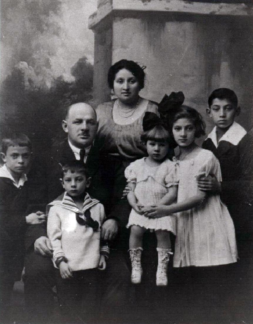 After escaping the Holocaust, Rowayton writer’s family members lived ...