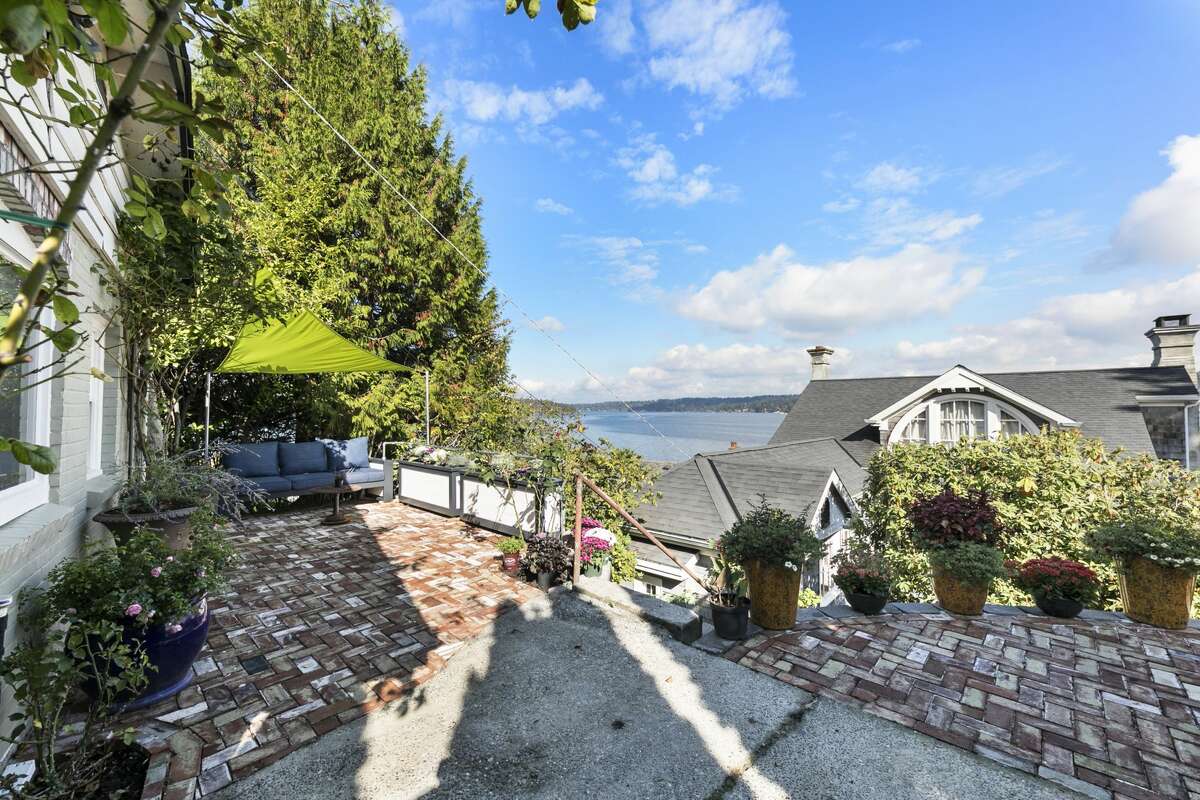 Pritchard Island Cottage makes ideal Airbnb or vacay retreat