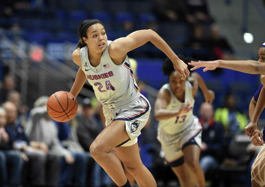 Auriemma: Collier the ‘perfect player’ to be UConn’s post quarterback ...