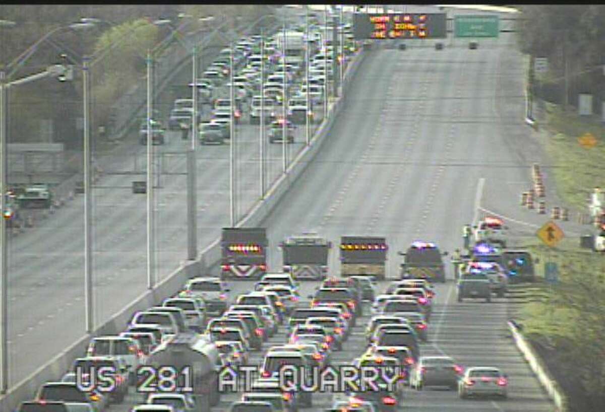 Scheduled maintenance on U.S. 281 resulting in traffic nightmare