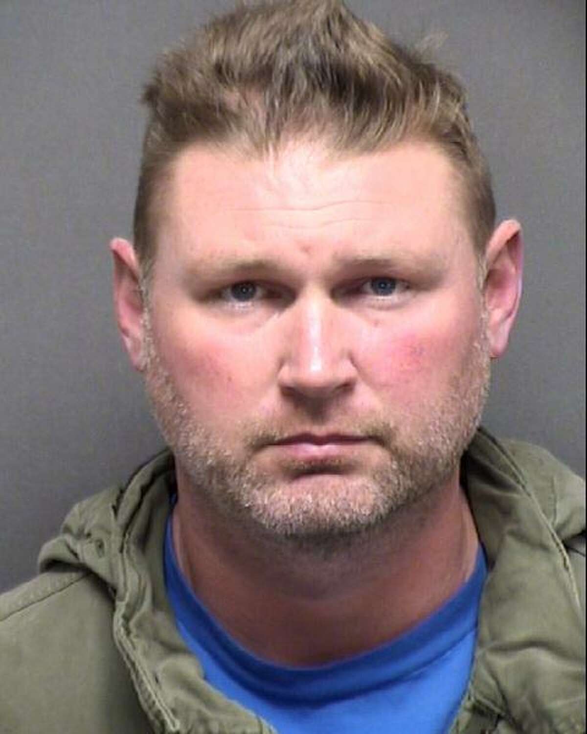 SAPD officer charged with injuring girlfriend during argument