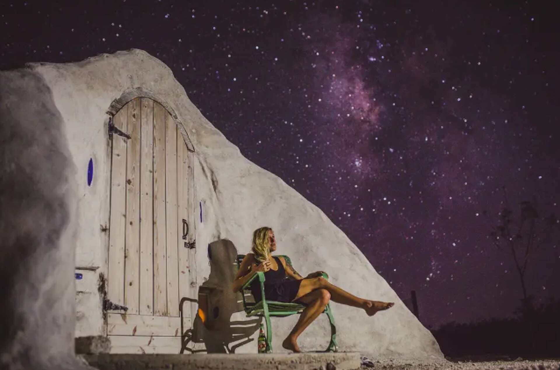 This beautiful off-grid adobe dome straight out of Star Wars is ...