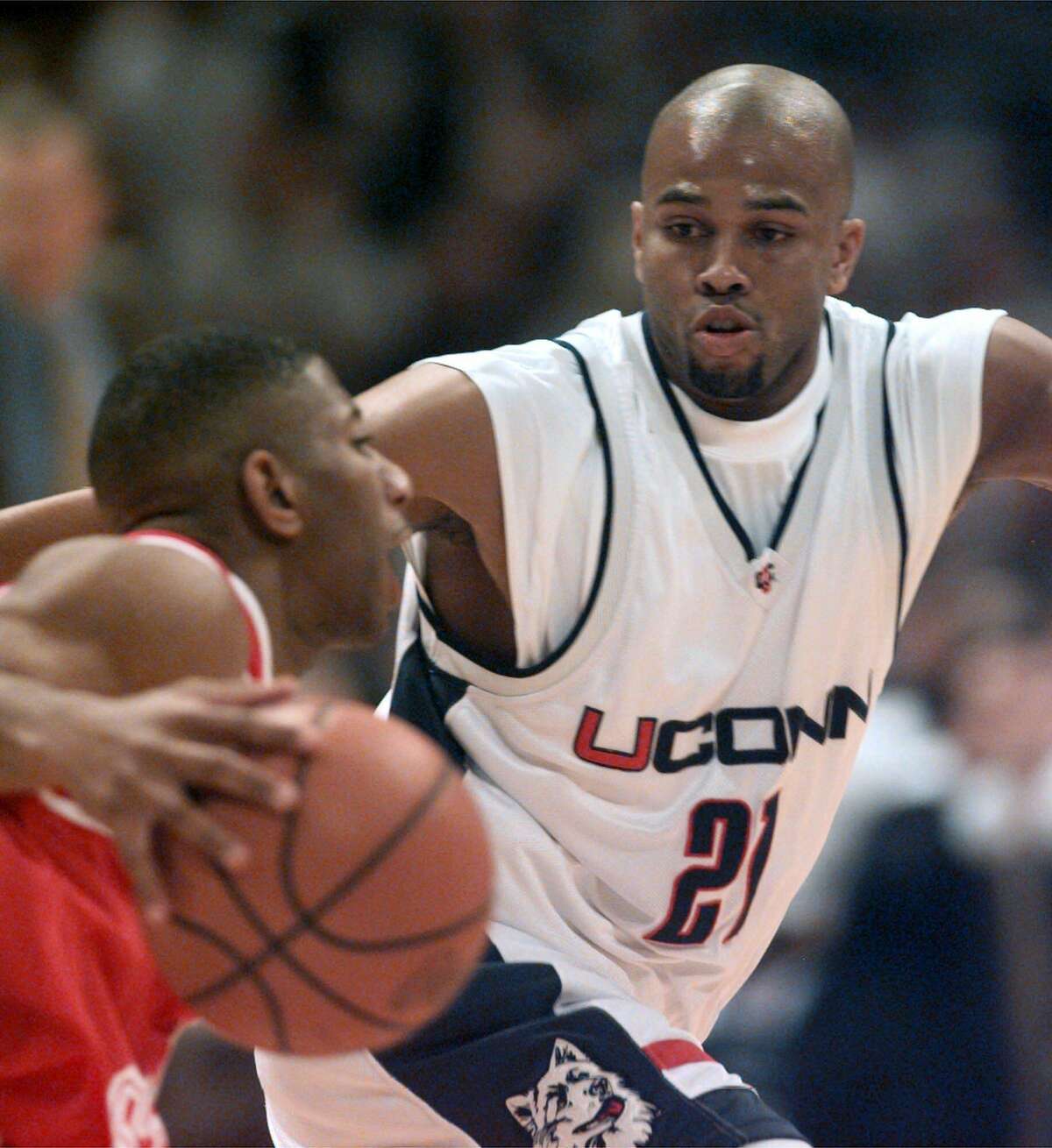 Ricky Moore won’t be at UConn’s 1999 title team celebration Sunday ...