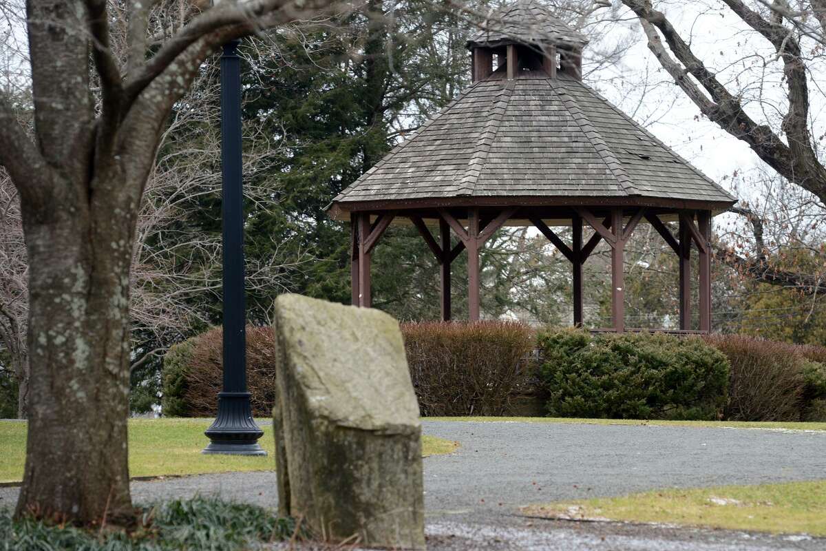 Ridgefield as a brand? Selectmen like idea, not cost