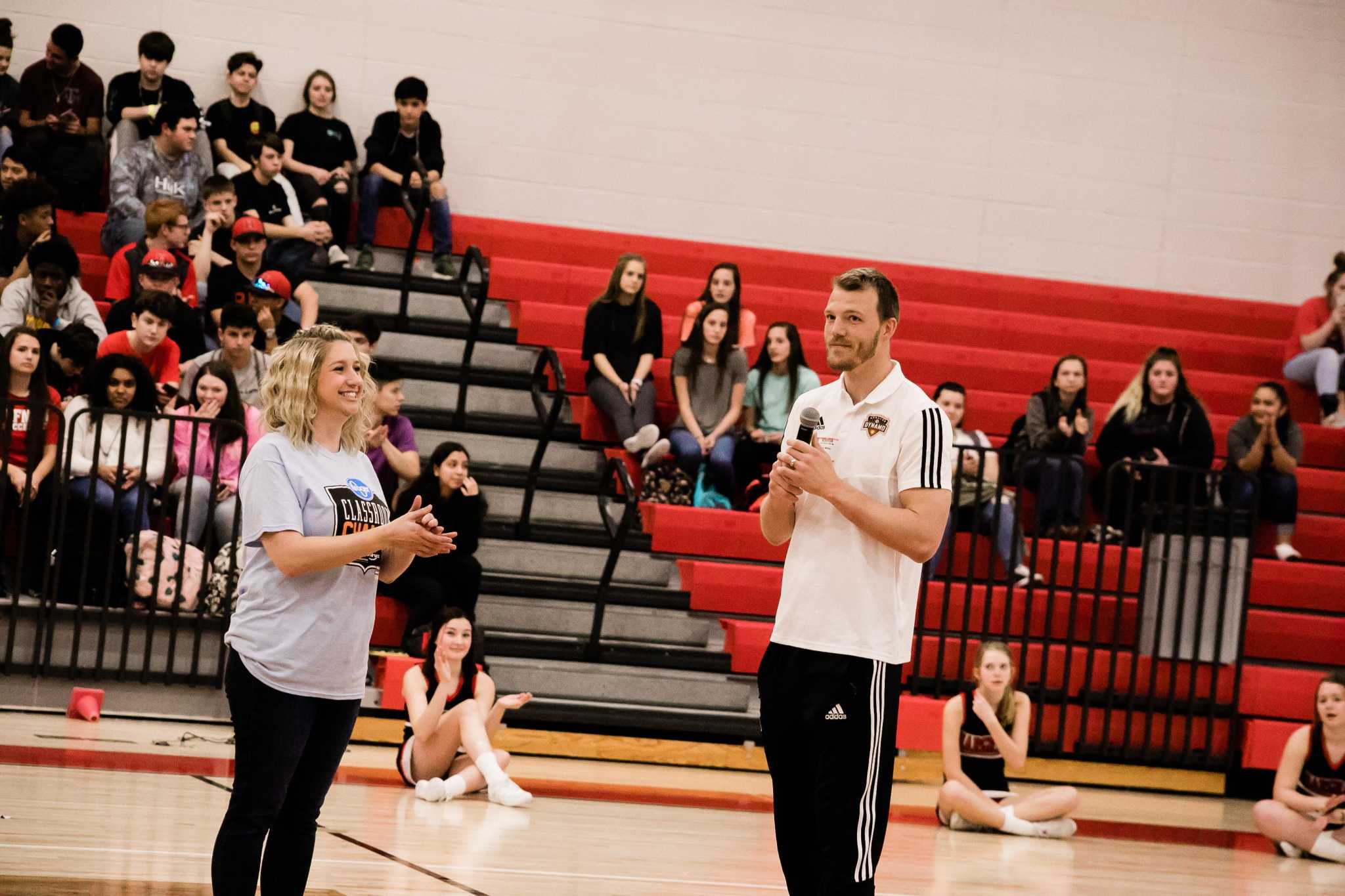 Houston Dynamo star Joe Willis ignites Hargrave’s pep rally