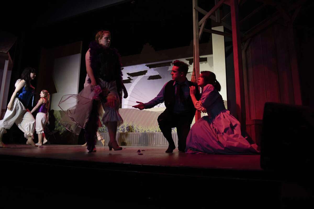 Fighting and ballet come together in ‘Oklahoma!’ at San Antonio’s ...