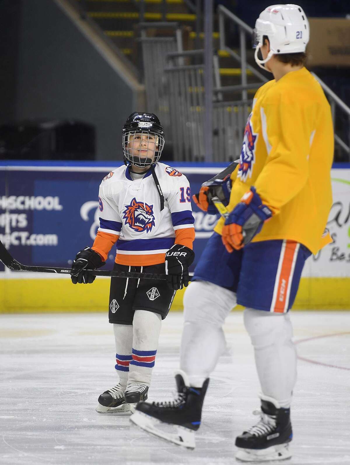 Make-A-Wish connects Ridgefield boy to Sound Tigers
