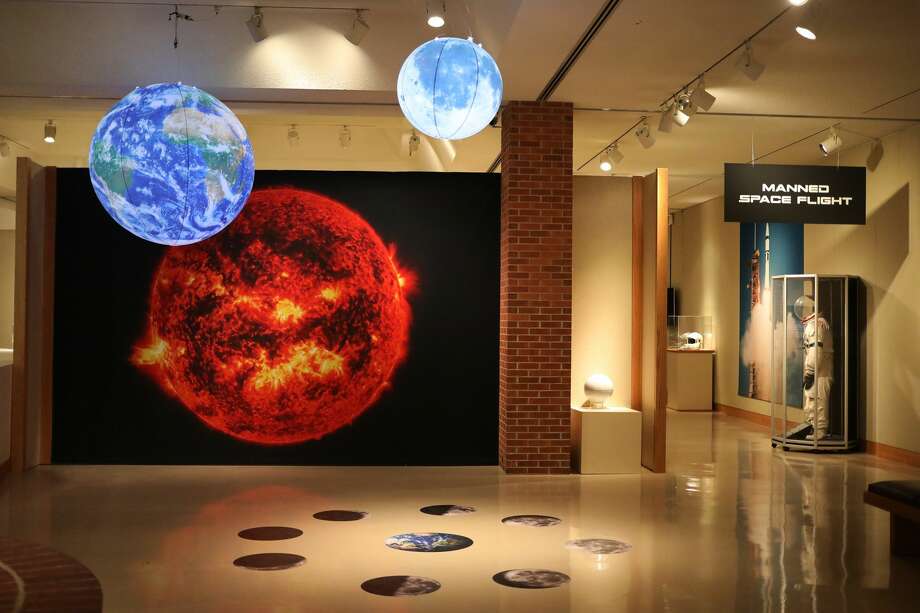 New outer-space themed exhibit open at Alden B. Dow Museum of Science ...