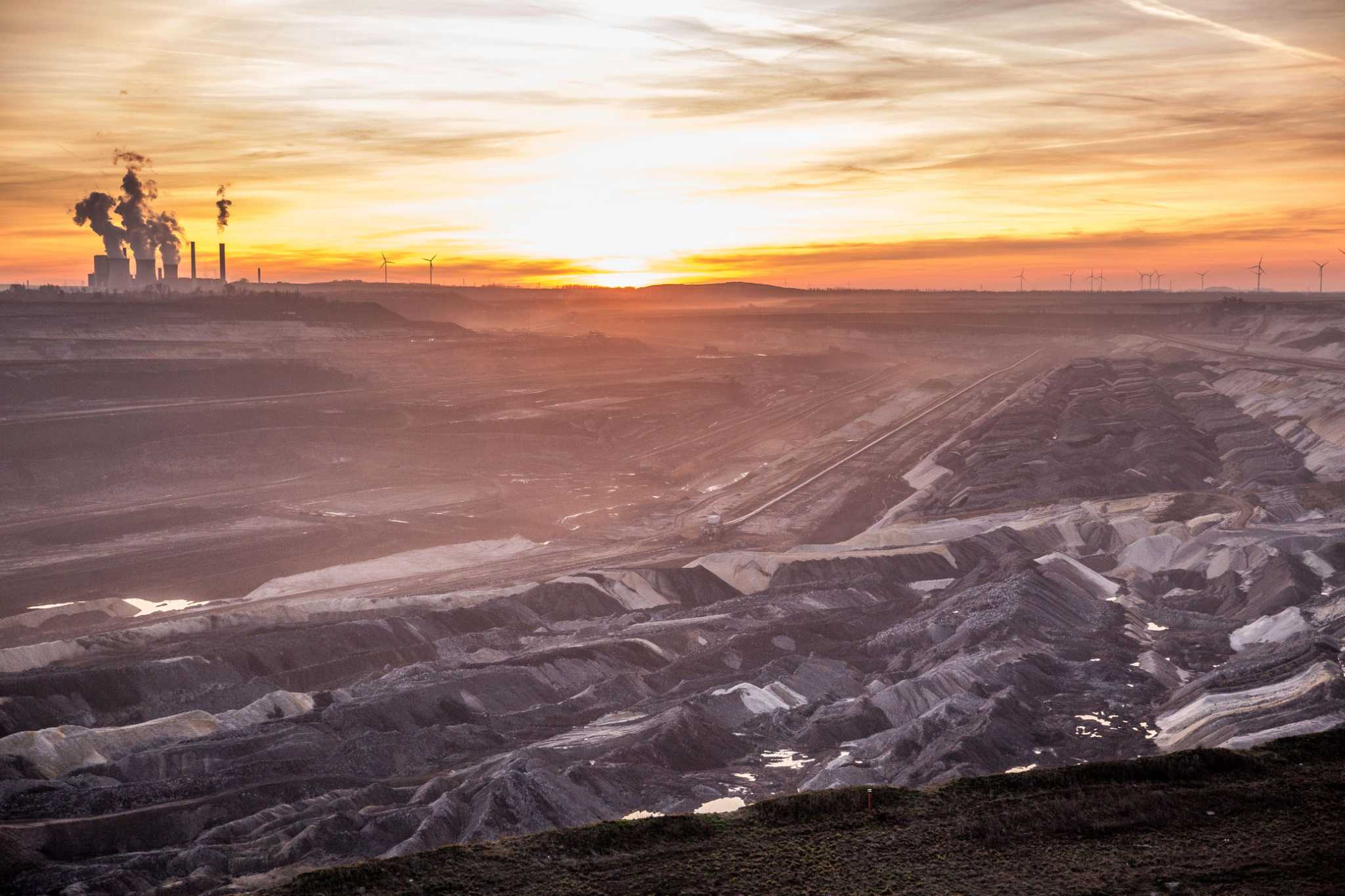 BP, raising concerns about climate, puts much of blame on power sector