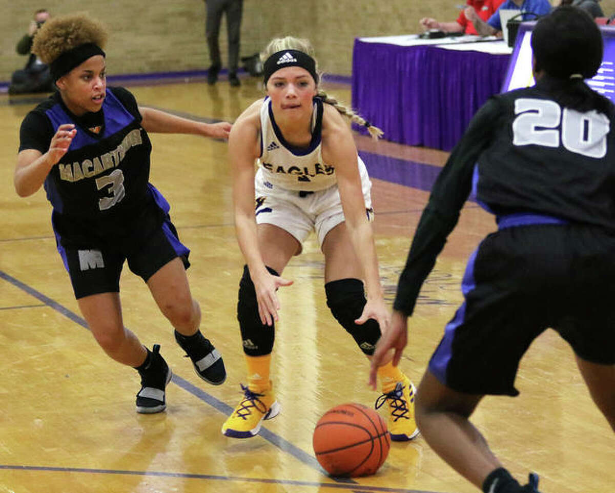 PREP GIRLS BASKETBALL: Sisterhood of the torn ACL binds CM sophs