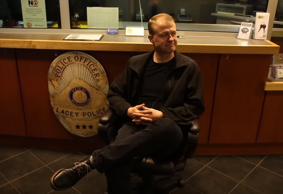 Video on YouTube shows Eyman trying to return Office Depot chair