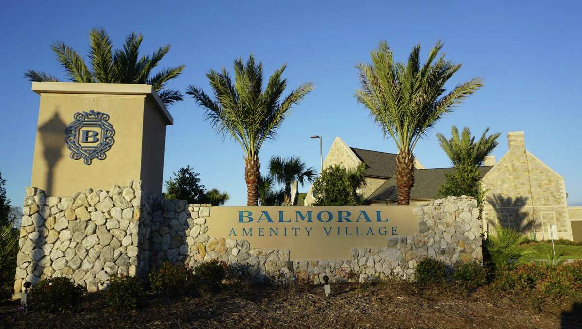 Balmoral hosts networking event at crystal lagoon