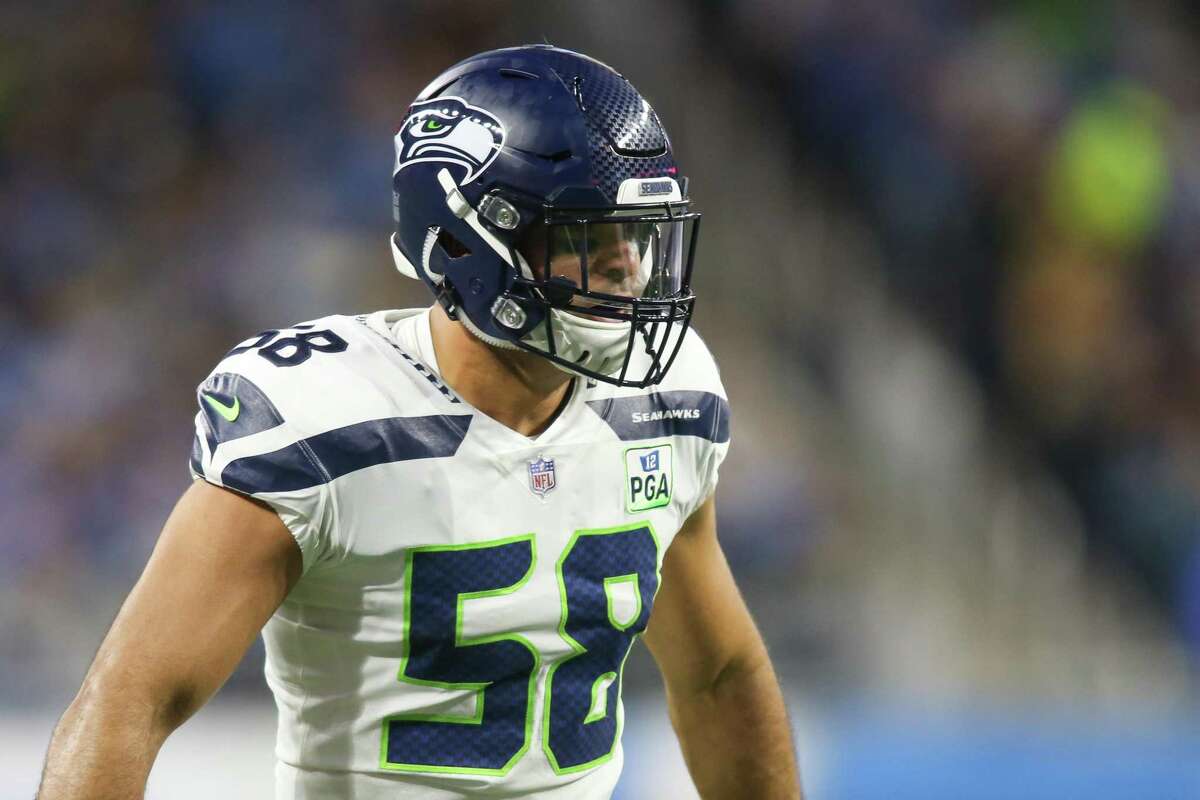 Danbury honors former Hatter, Seahawks linebacker Austin Calitro