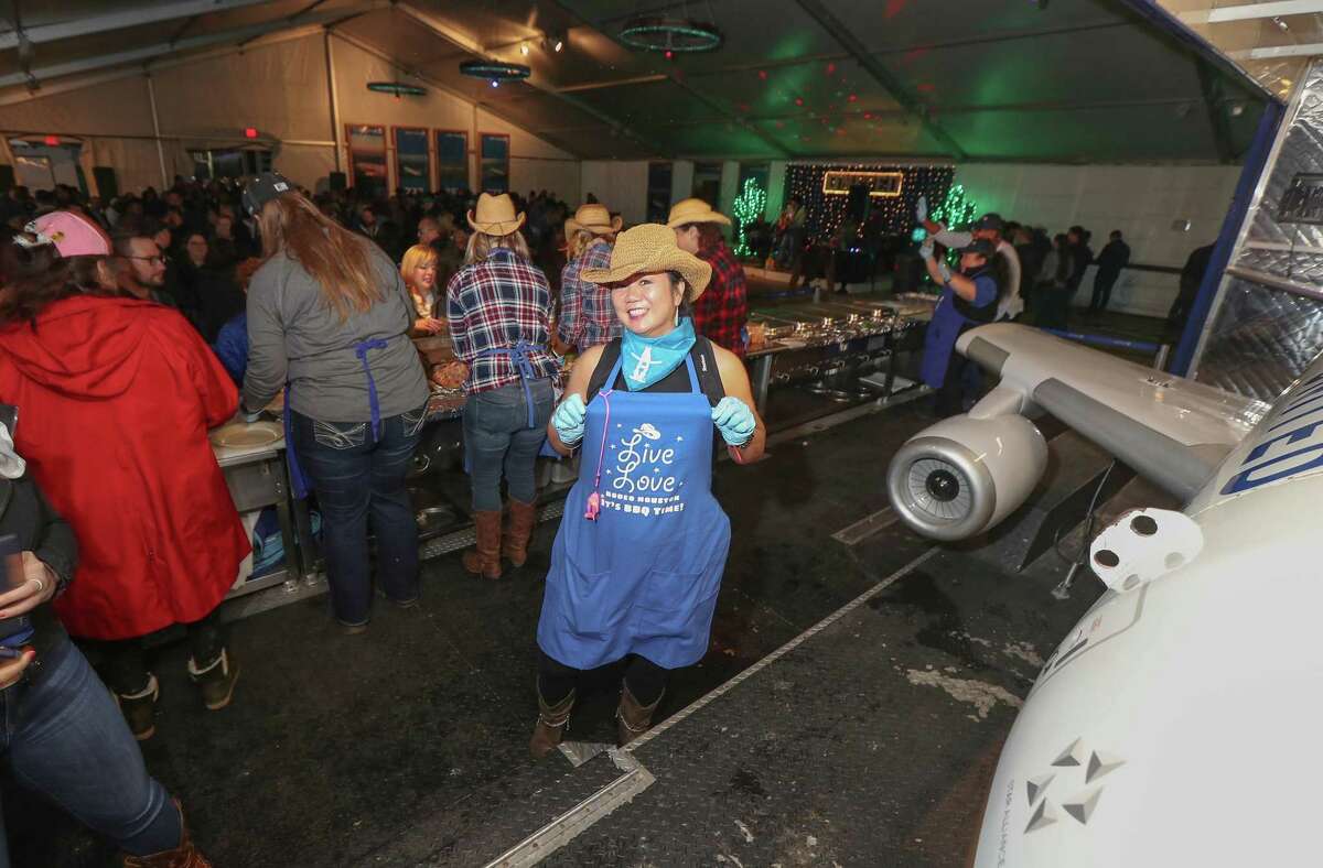 At rodeo’s barbecue cook-off, United team redefines ‘airline food’