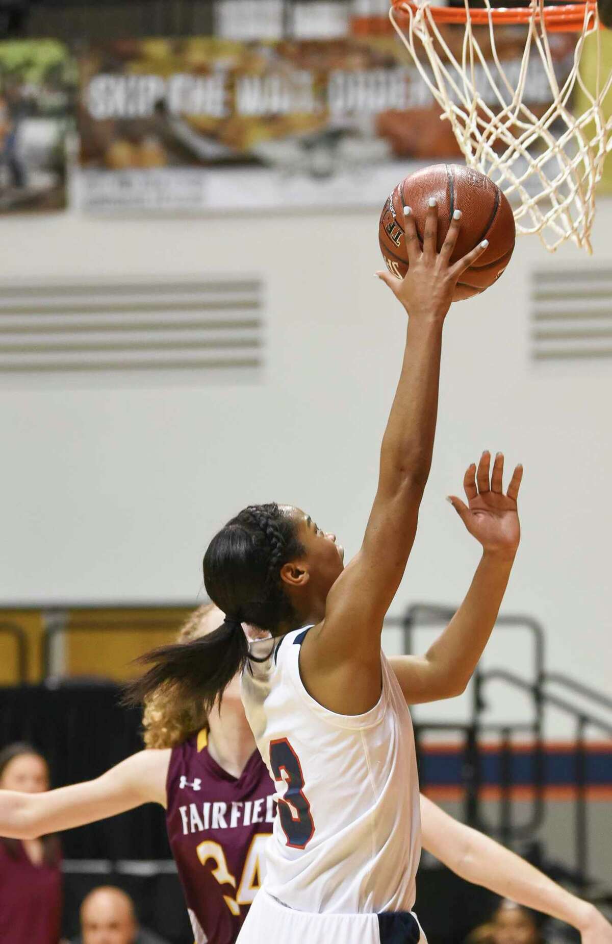 Hardin-Jefferson Lady Hawks phenom commits to Duke