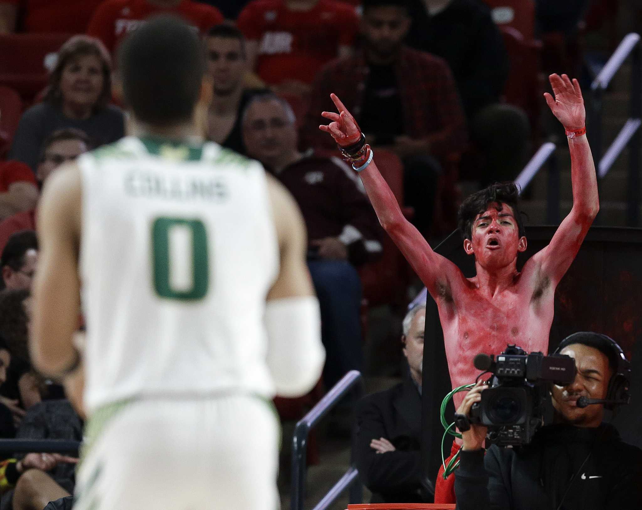 How 'Trash Can Man' became a part of UH basketball games