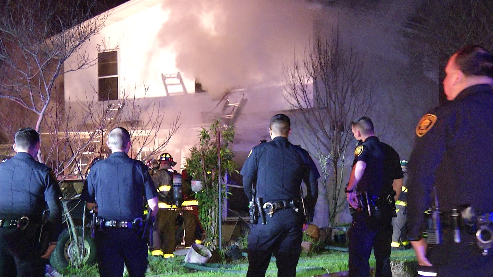 Arson investigating deadly Northwest Side house fire that killed a man
