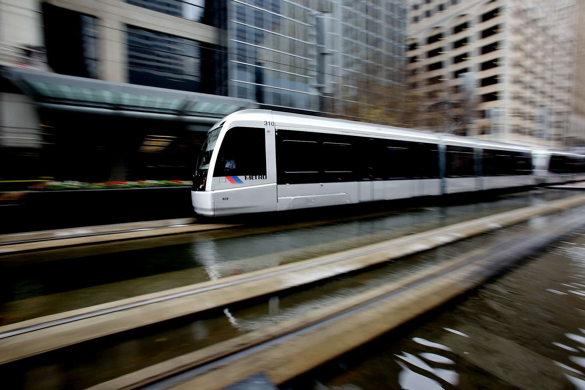 Metro should aim to transform even after pausing the University Line