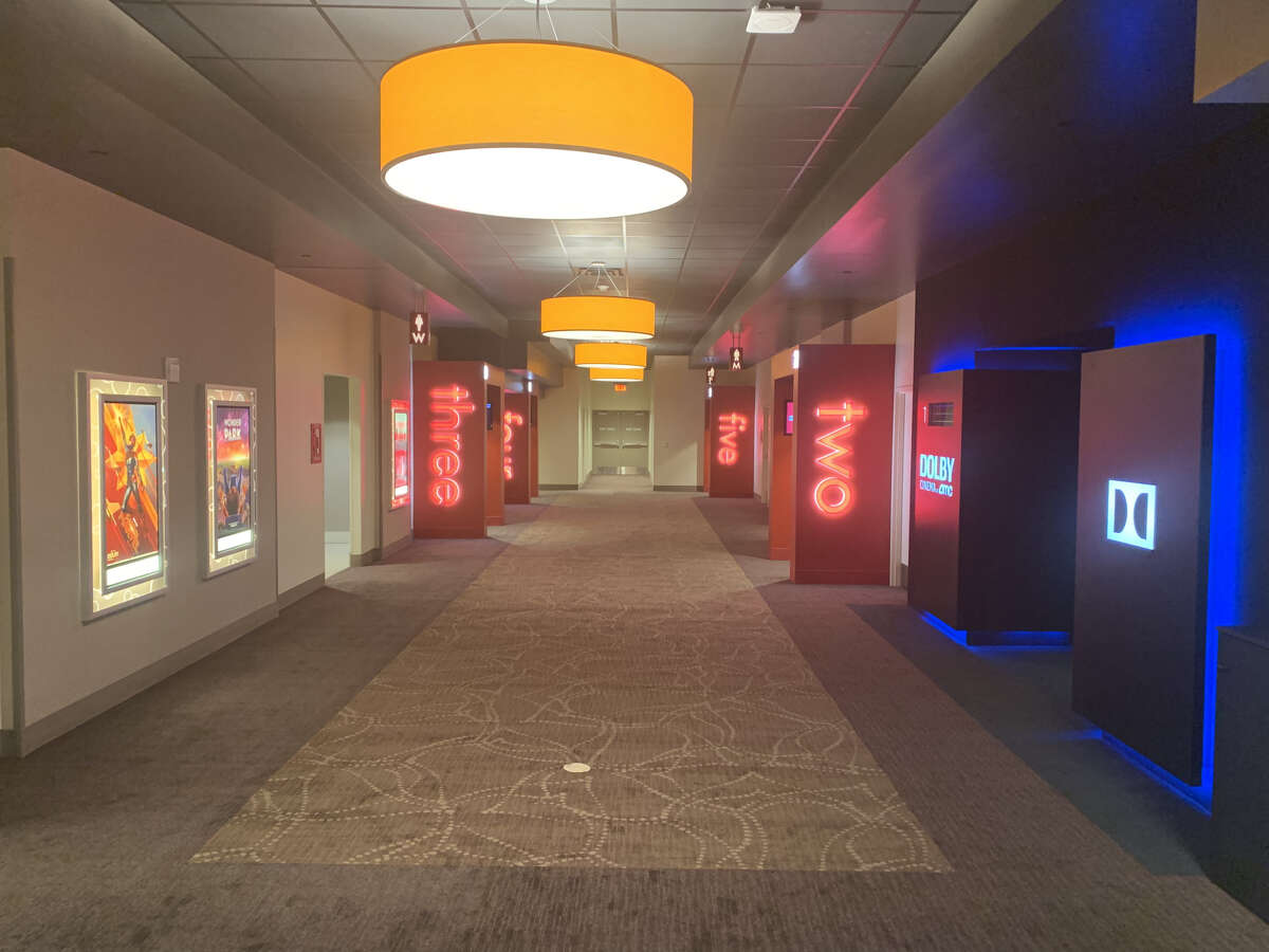 AMC opens theater in Shenandoah