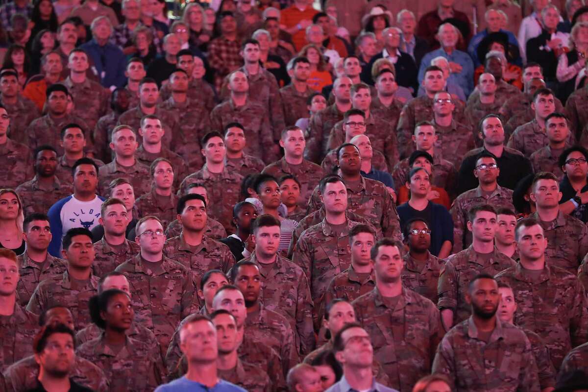 Houston Rodeo fans welcome back reunited Brooks & Dunn