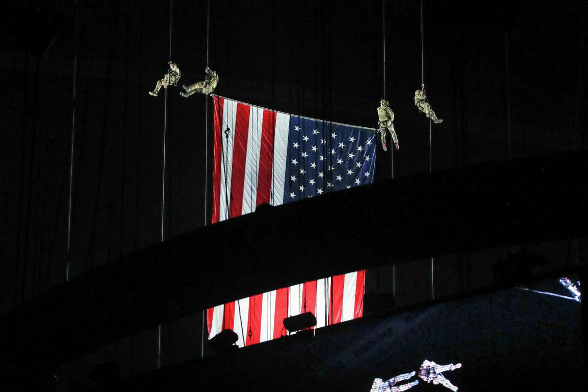 Houston Rodeo fans welcome back reunited Brooks & Dunn