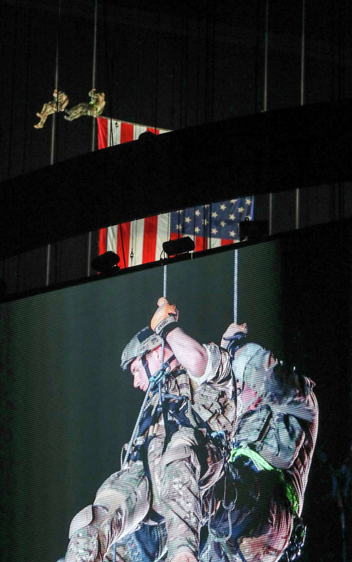 Houston Rodeo fans welcome back reunited Brooks & Dunn