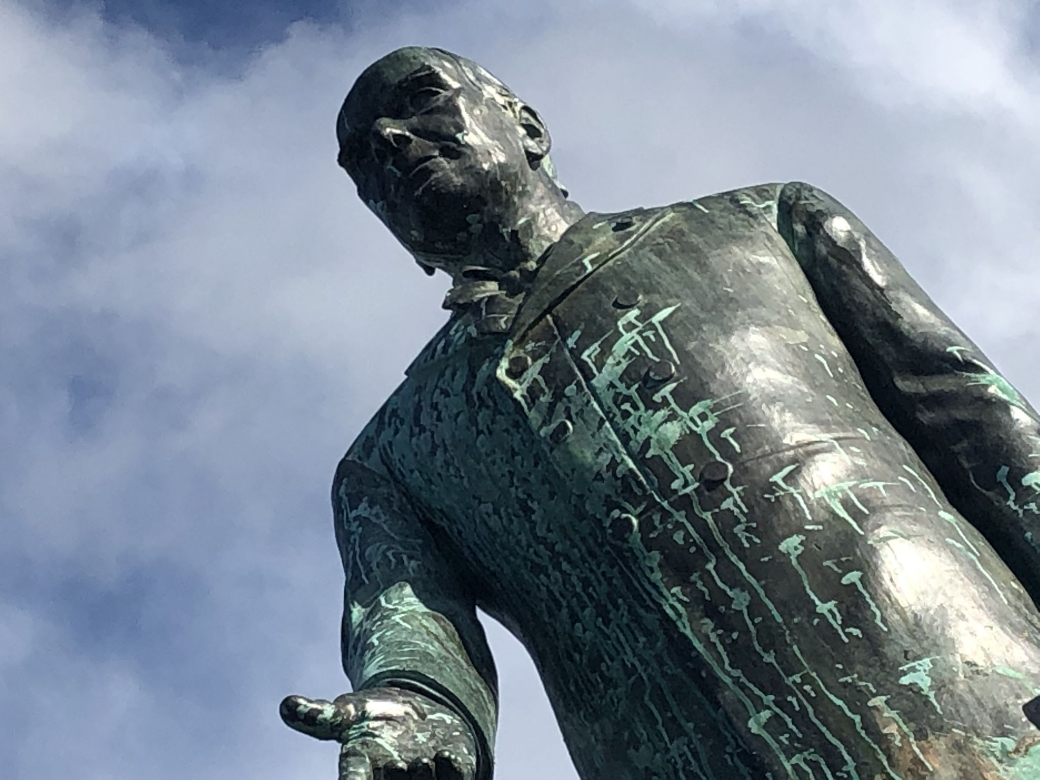 Arcata removes controversial McKinley statue that stood for century ...