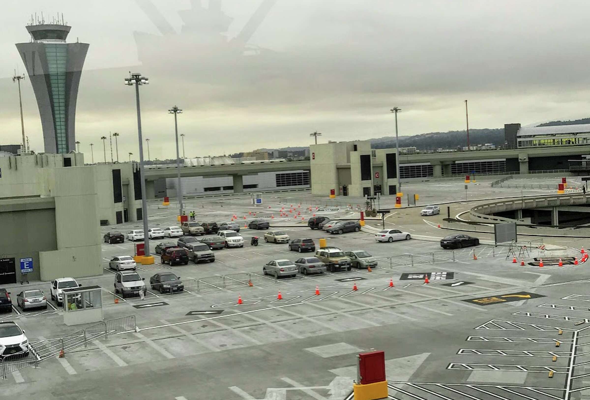 SFO to move all Uber, Lyft pick ups to central parking lot