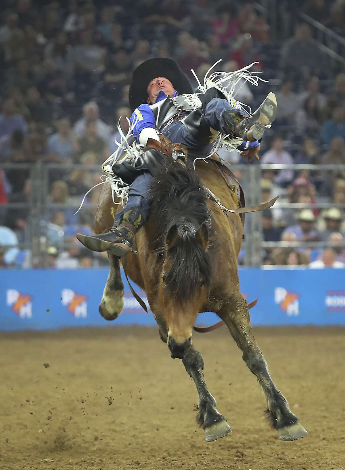 Houston Rodeo fans welcome back reunited Brooks & Dunn
