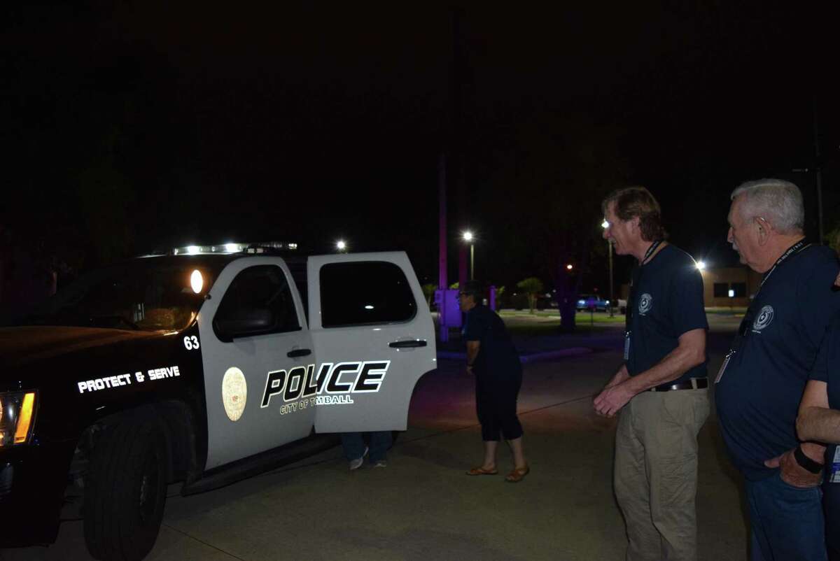 A mile in the shoes of Tomball police: Citizens Police Academy open for ...