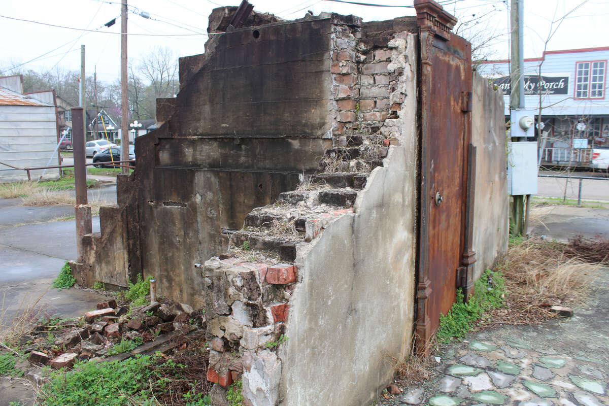 Antique vault in downtown Tomball explained, mascot statue too