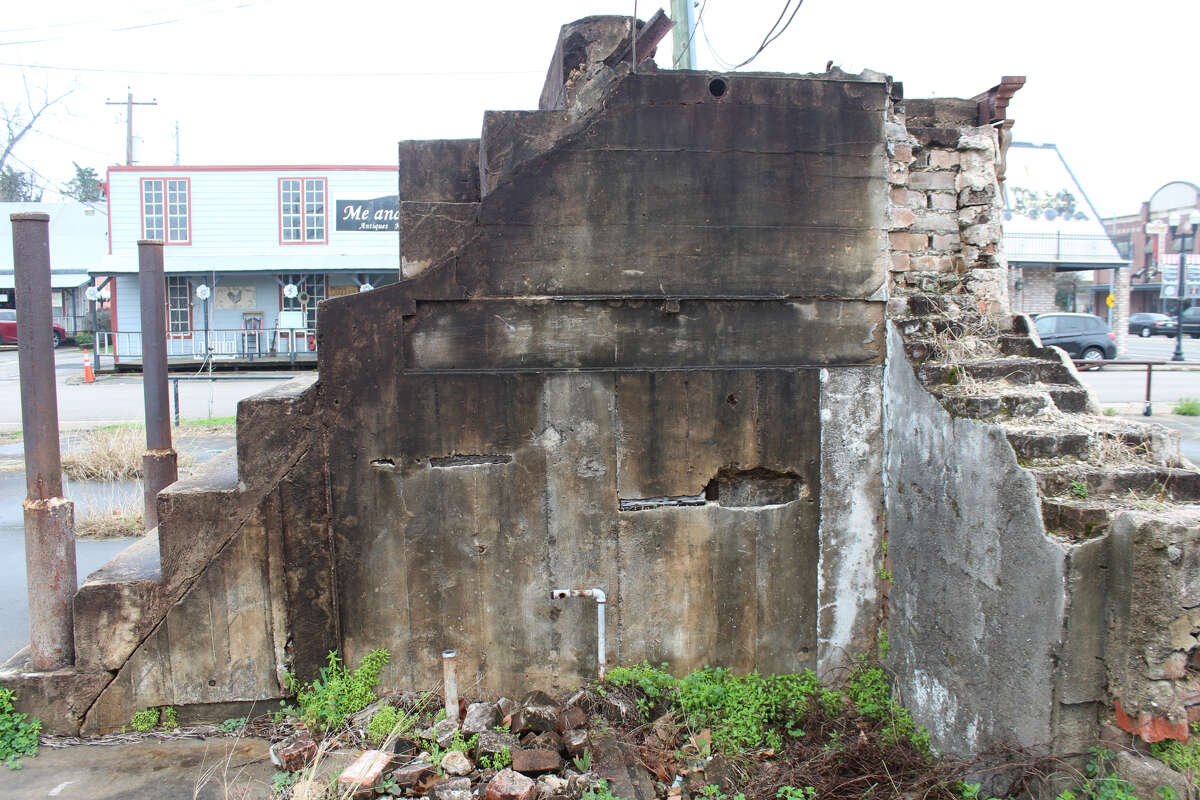 Antique vault in downtown Tomball explained, mascot statue too